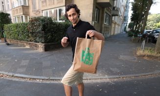 Reusability of paper bags promoted by third European Paper Bag Day ...